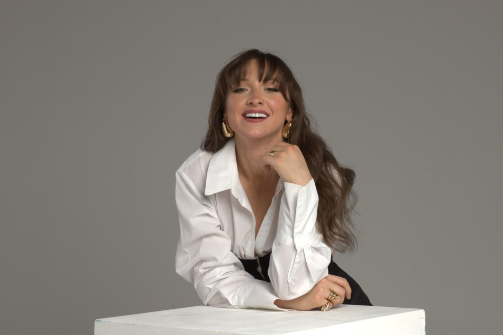 Sydnie Christmas steals the show with a soulful twist on “Piece of My ...