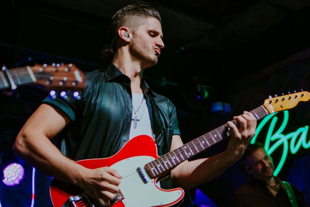 Andrew Bloom Band - Mozambique