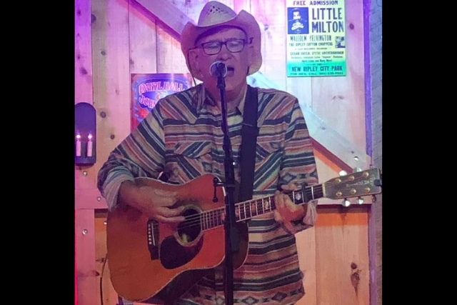 Brunch: Bob Stump - Daryls House Club